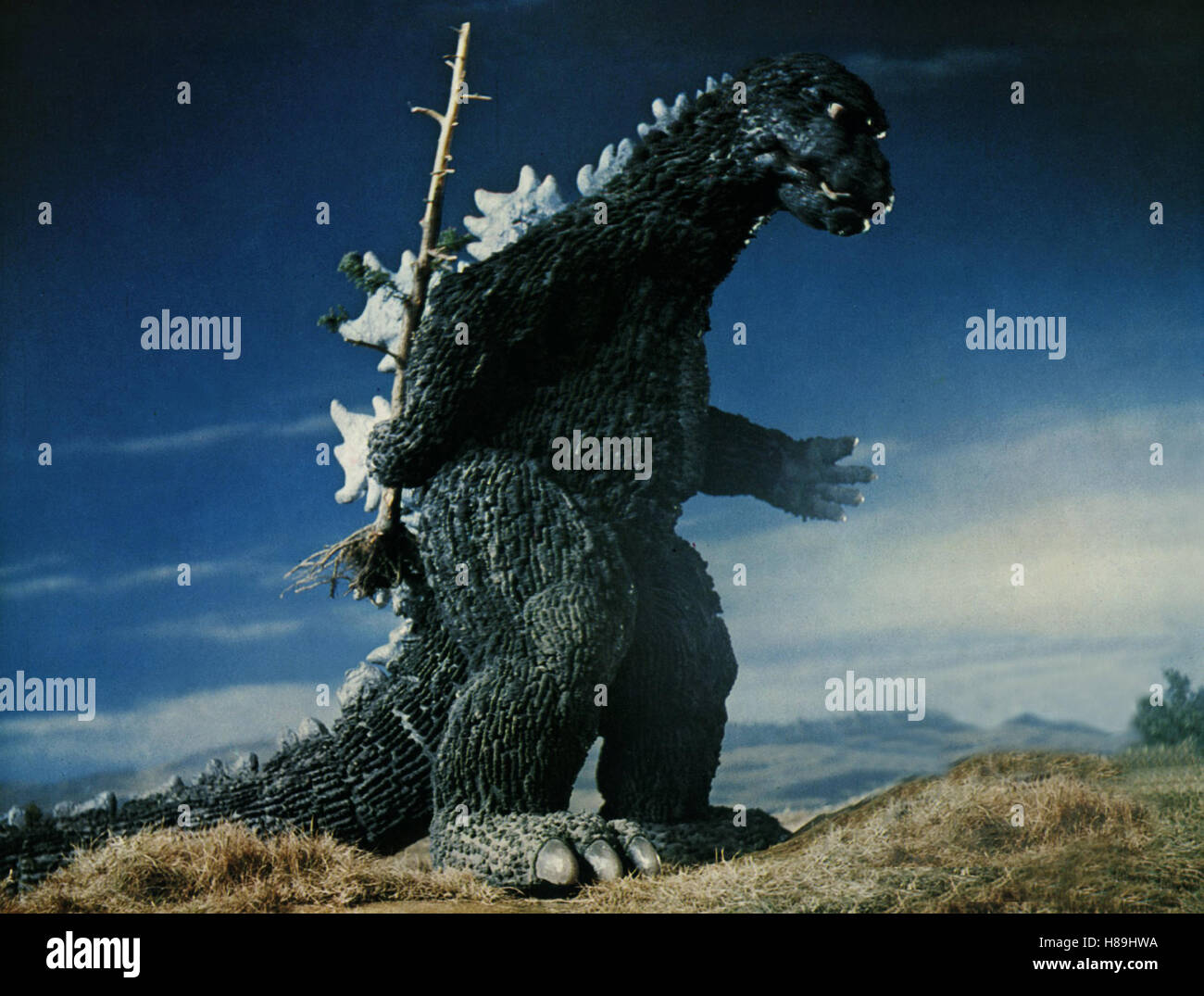 Kaiju soshingeki immagini e fotografie stock ad alta risoluzione - Alamy