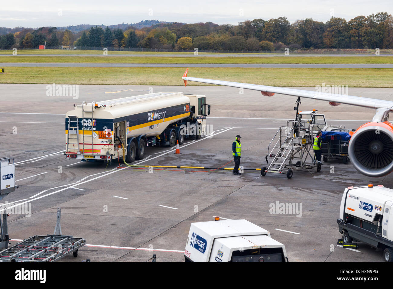 Q8 aviation immagini e fotografie stock ad alta risoluzione - Alamy