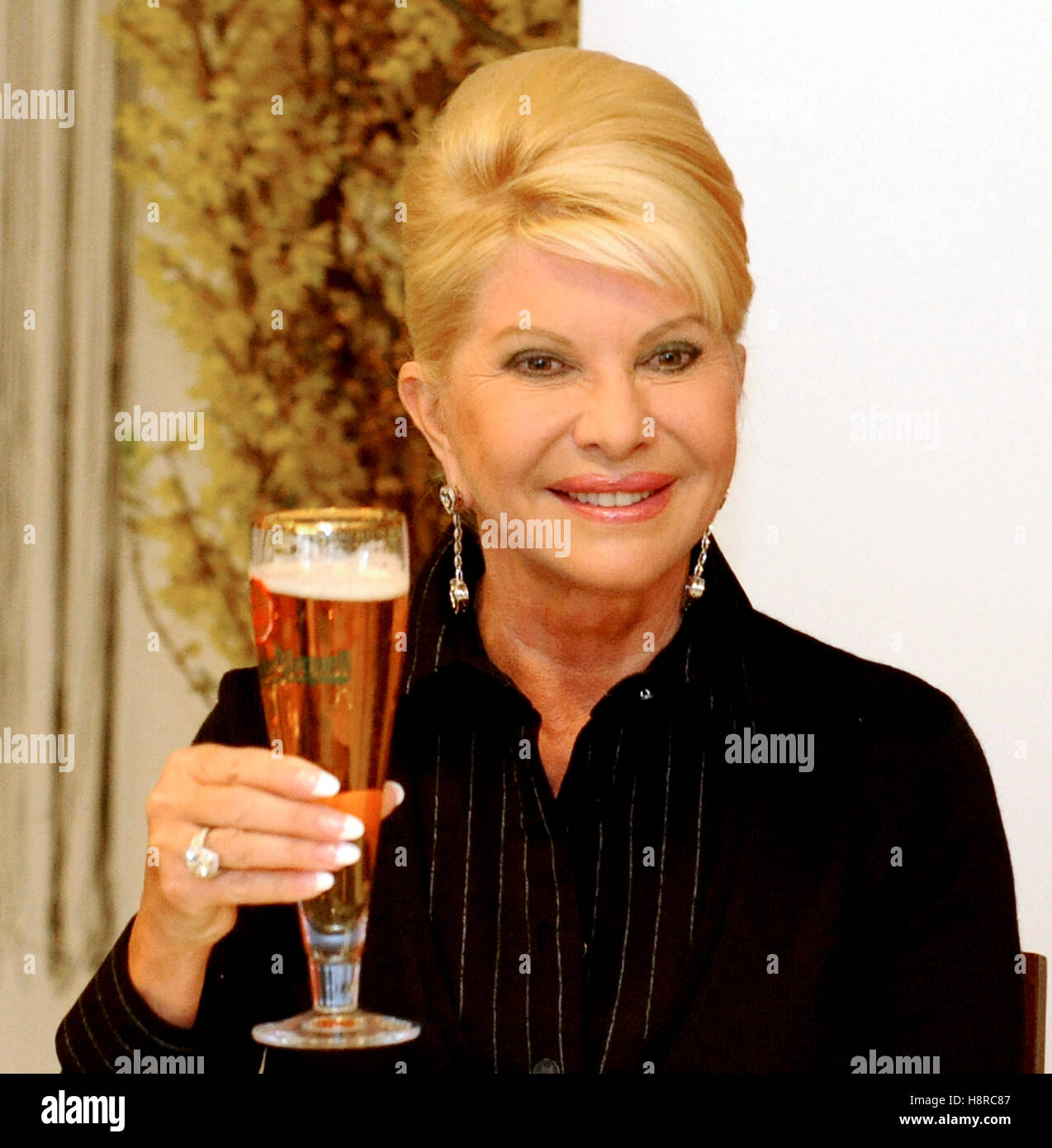 ***FILE FOTO***Presidente Zeman ha detto Ivana Trump, ceco-nato ex ...