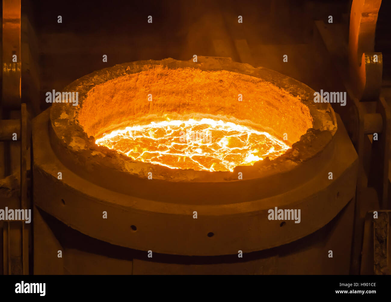 Forno per metallurgia siviera immagini e fotografie stock ad alta ...