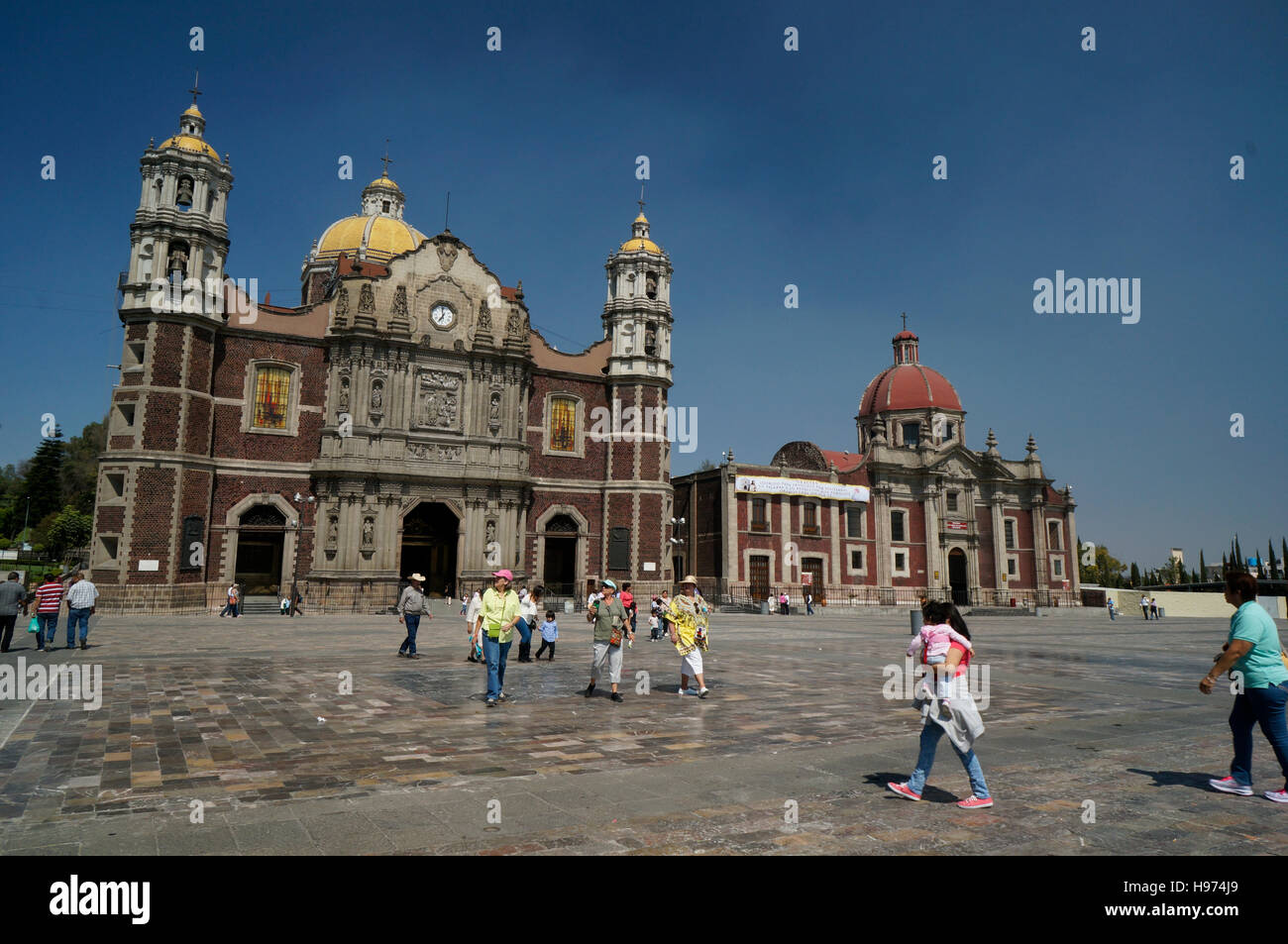 Antigua basilica templo expiatorio a cristo rey immagini e fotografie ...
