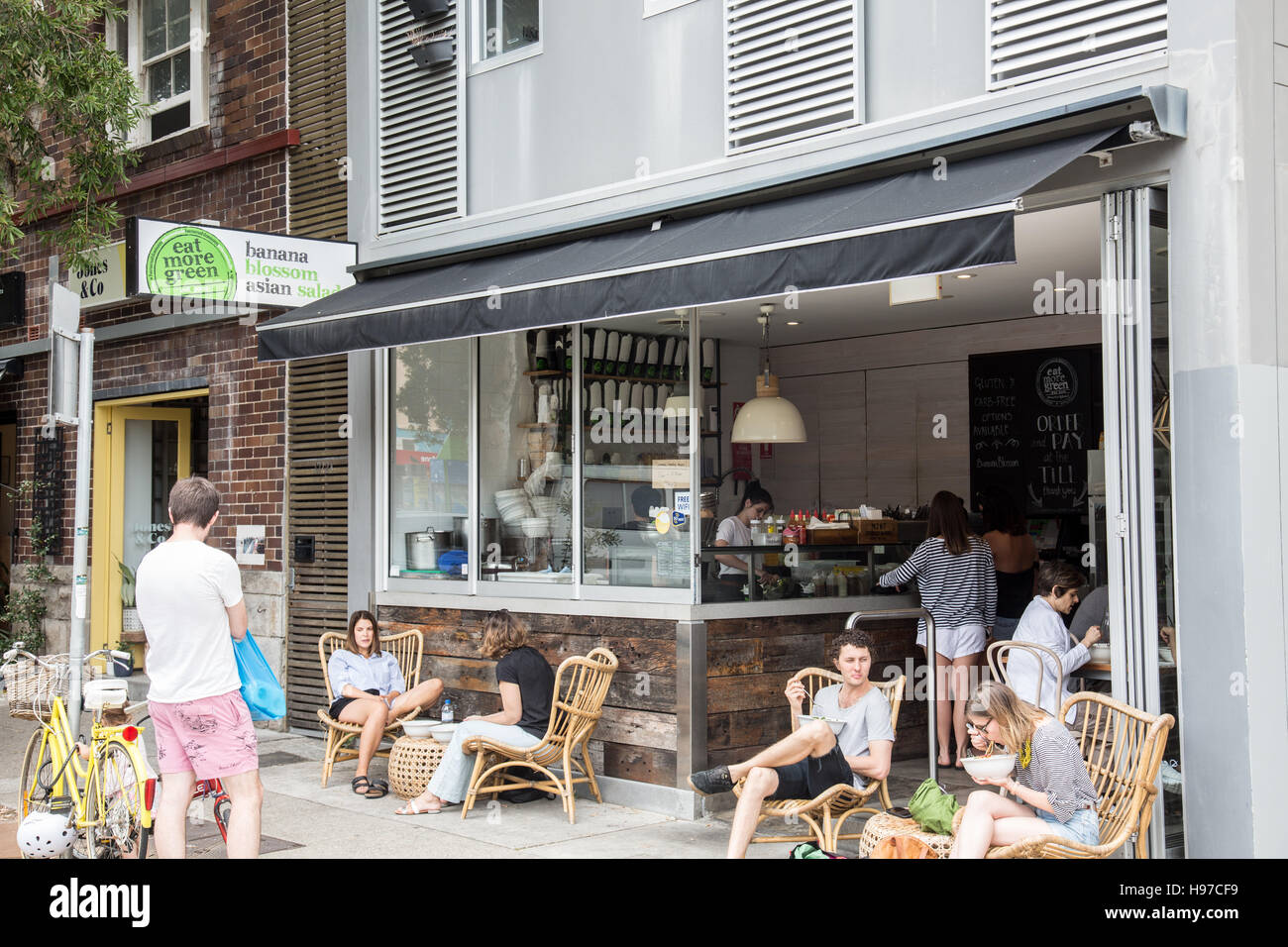 Persone sedute fuori dal ristorante sydney immagini e fotografie stock ...
