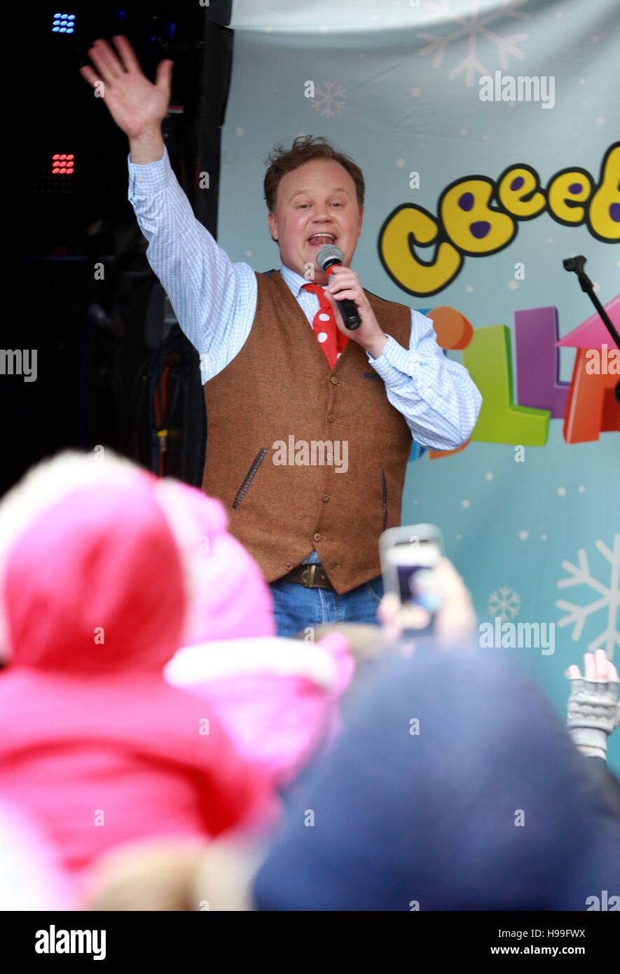 Cbeebies village hamleys annuale parata di giocattoli di natale su ...