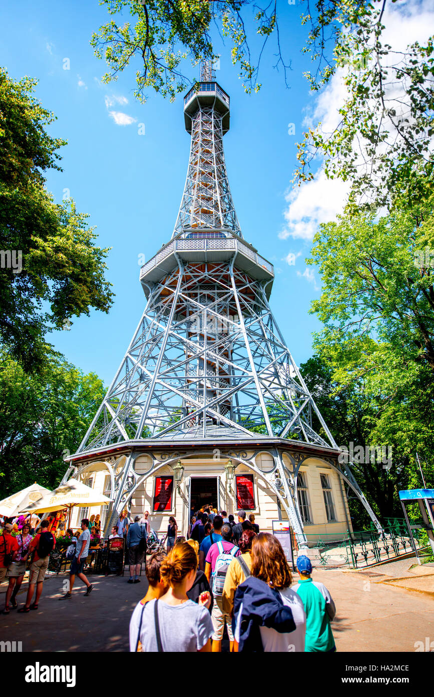Torre petrin praga immagini e fotografie stock ad alta risoluzione - Alamy