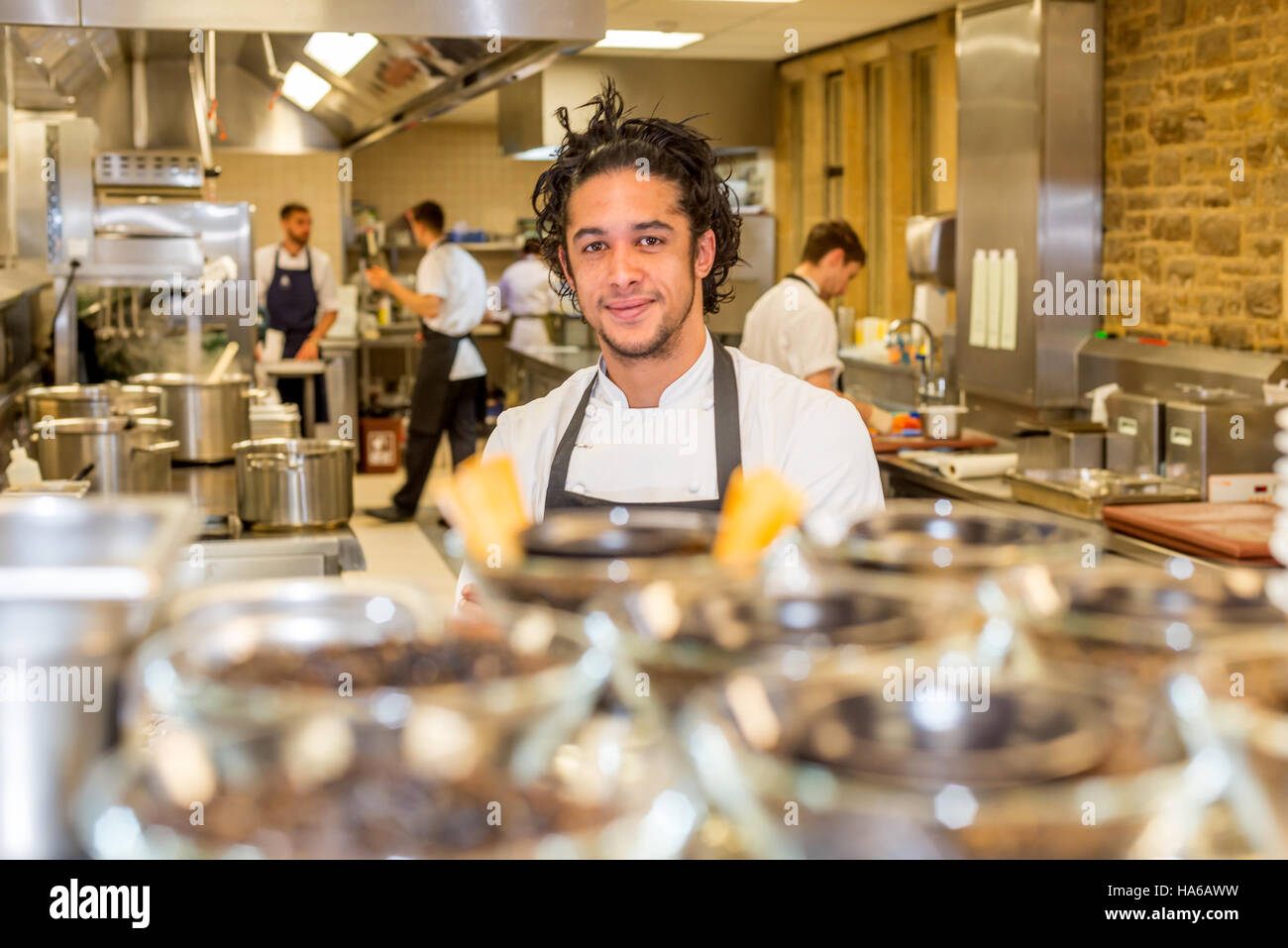 Chef matt gillan immagini e fotografie stock ad alta risoluzione - Alamy