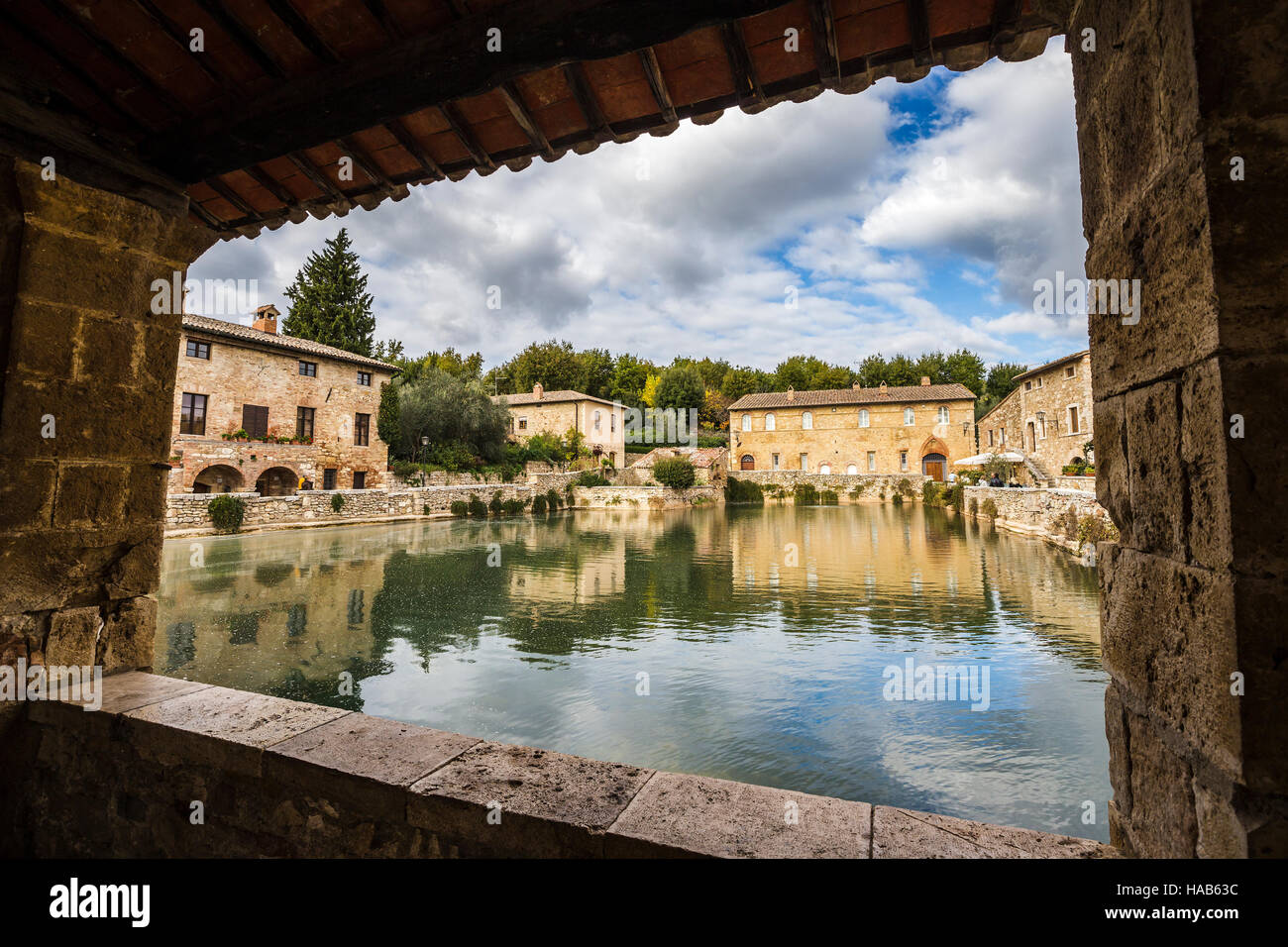 Antiche terme di bagno vignoni immagini e fotografie stock ad alta ...