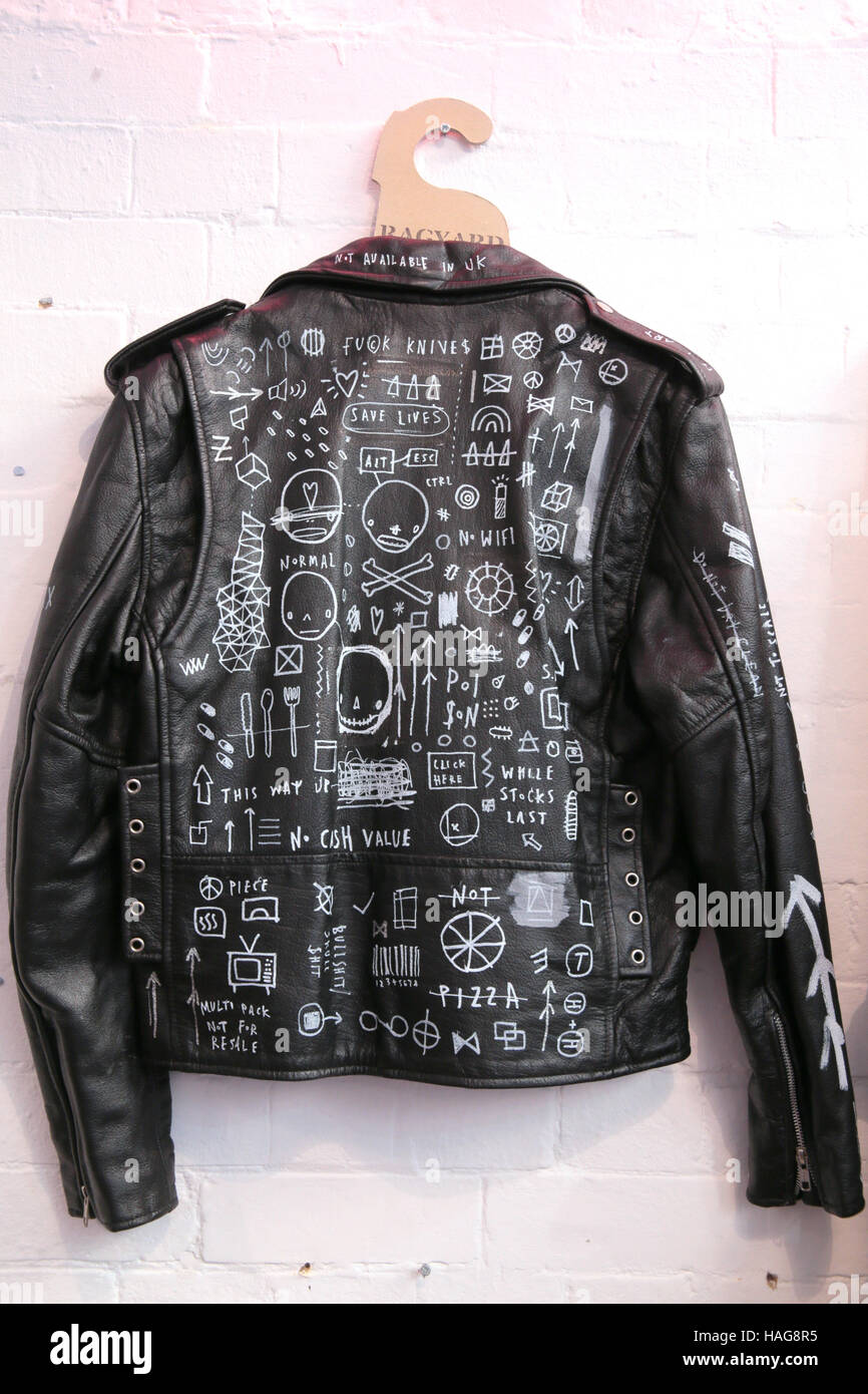 Scheletro di cartone immagini e fotografie stock ad alta risoluzione ...