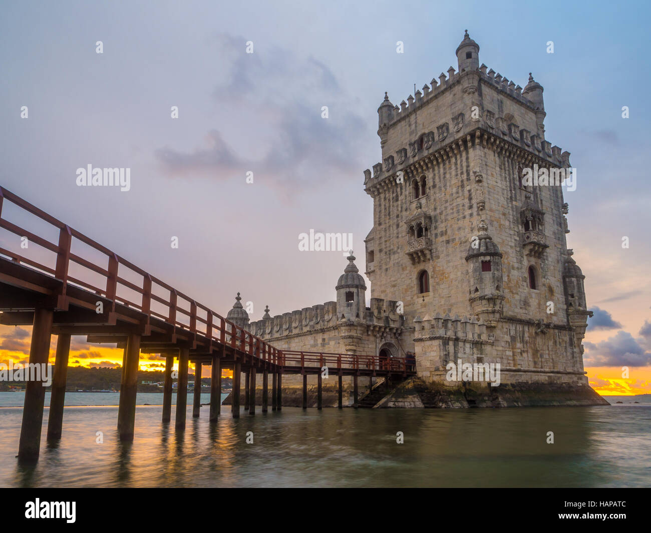 Lisbona sulla riva del tago immagini e fotografie stock ad alta ...