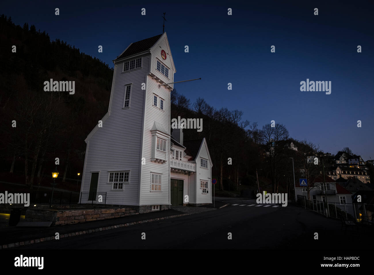 Skansen la stazione dei vigili del fuoco di Bergen, Norvegia Foto stock ...