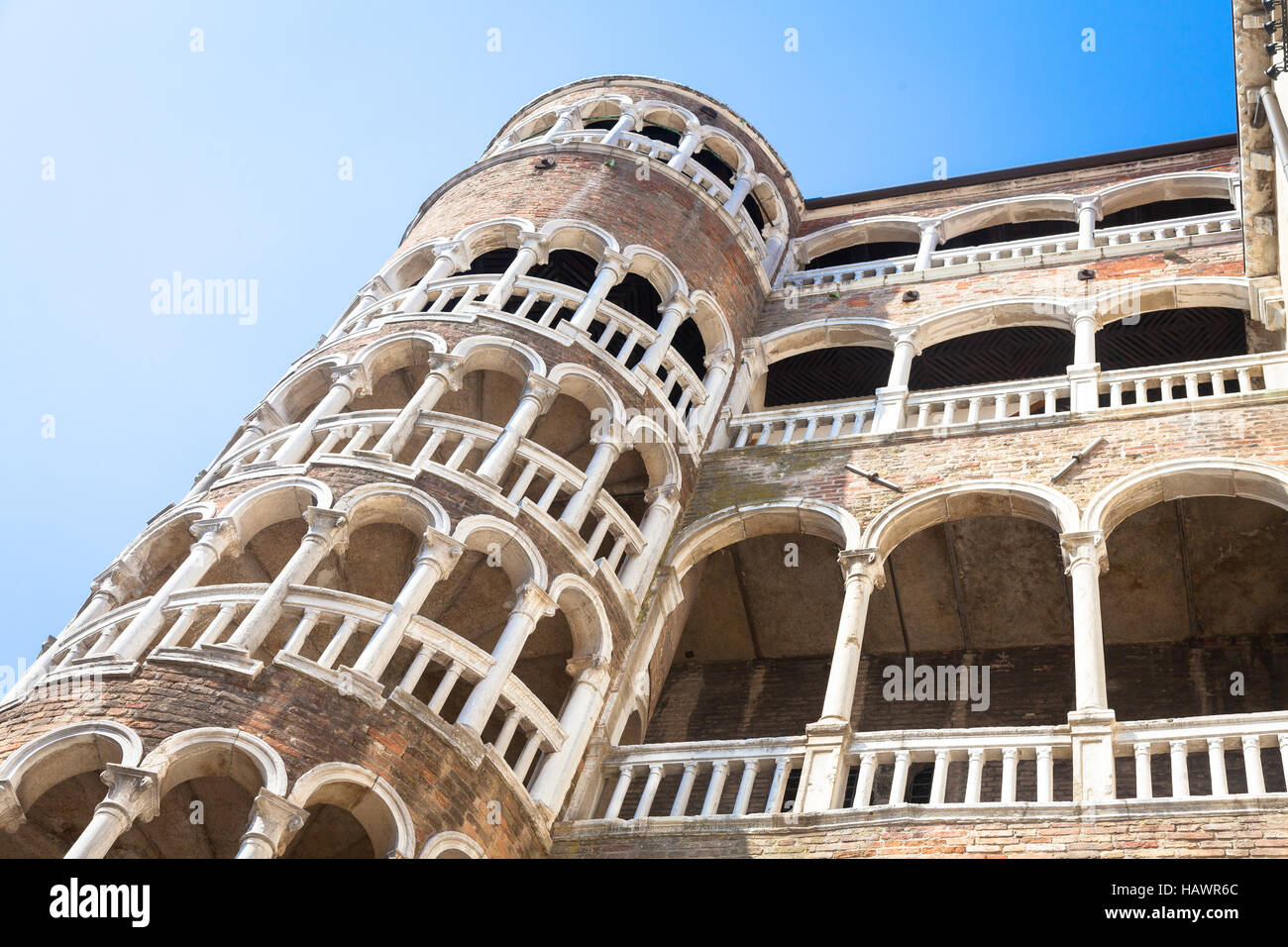 Scala Contarini del Bovolo - Venezia Italia / Dettaglio della Scala ...