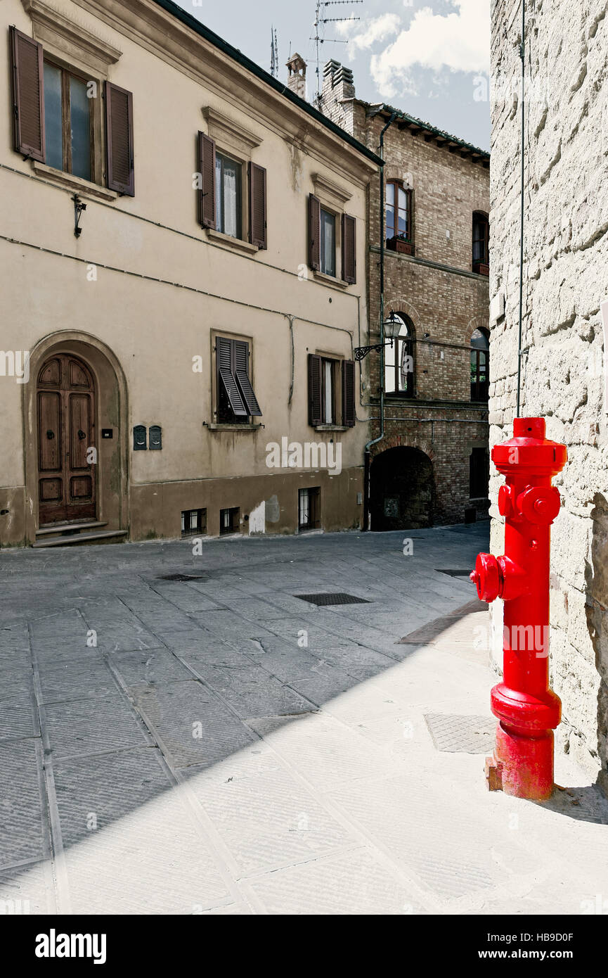 Idrante antincendio rotto immagini e fotografie stock ad alta ...
