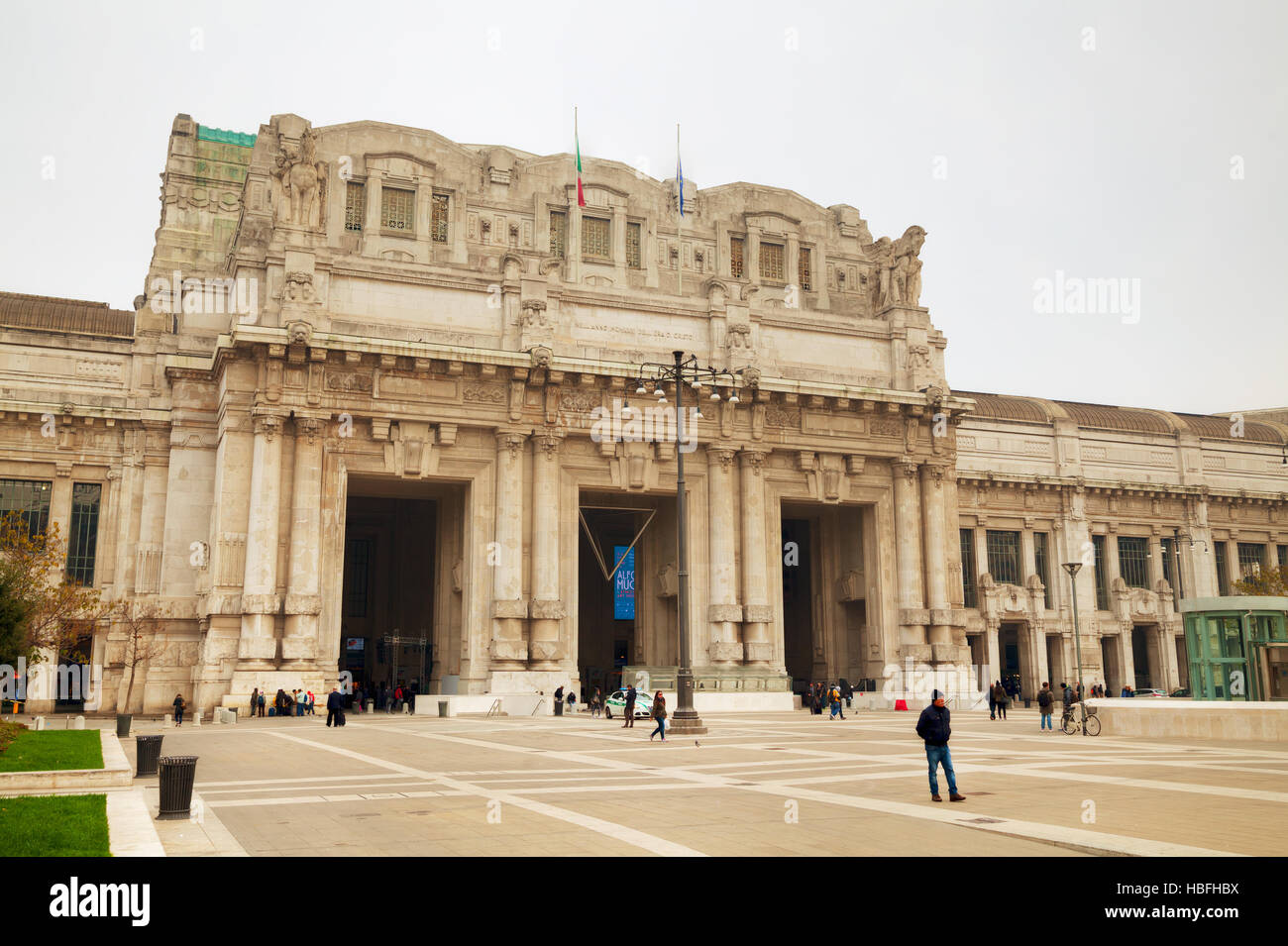 Centrale milano immagini e fotografie stock ad alta risoluzione - Alamy