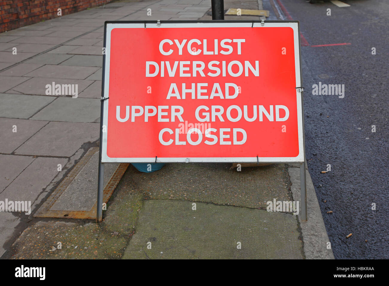 Segno di deviazione del traffico immagini e fotografie stock ad alta ...