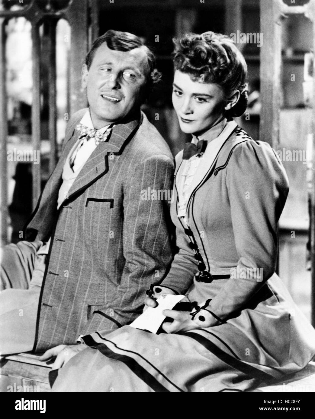 MIQUETTE ET SA MERE, (aka MIQUETTE), da sinistra, Bourvil, (aka Andre Bourvil), Daniele Delorme ...