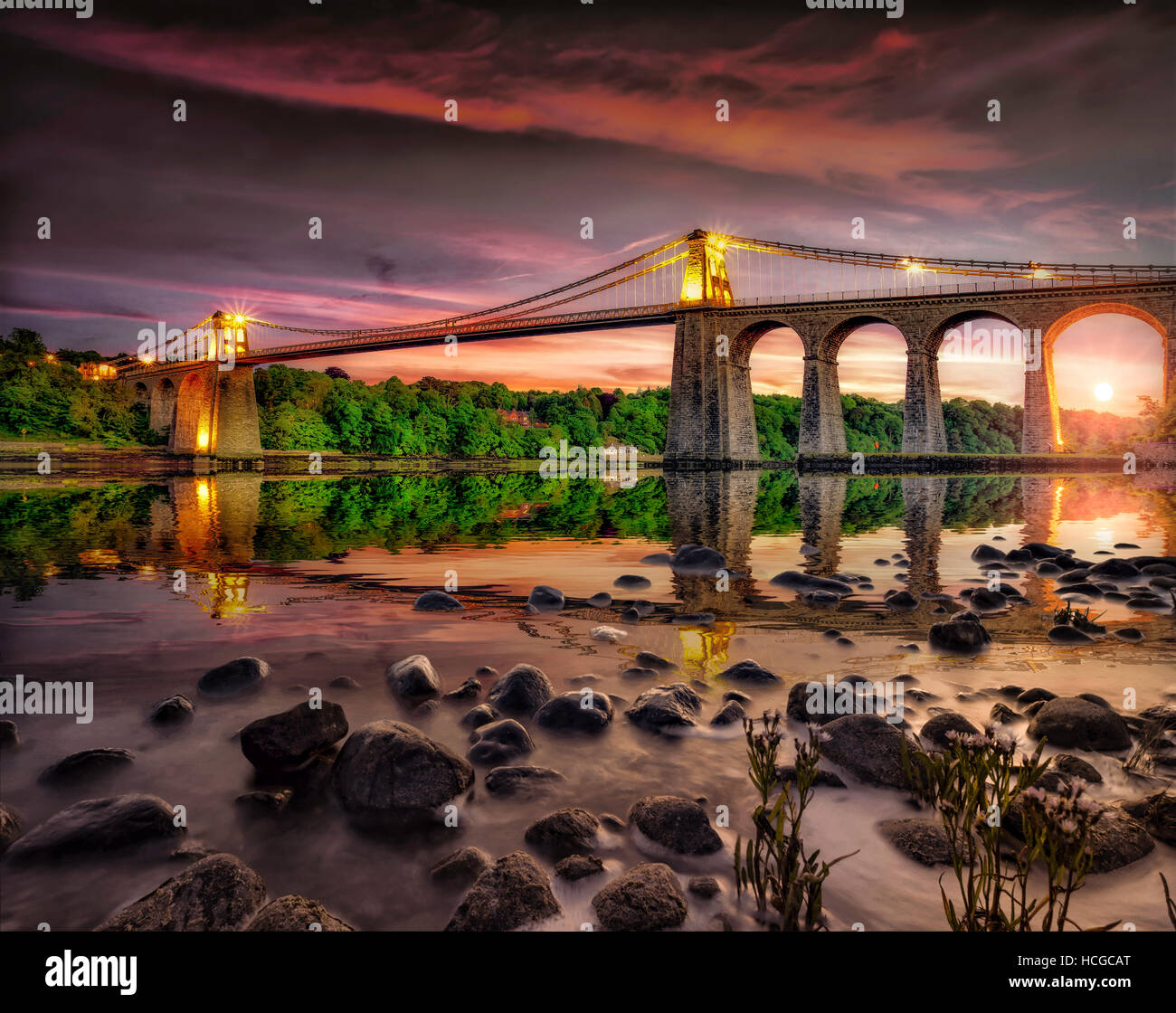 Menai suspension bridge immagini e fotografie stock ad alta risoluzione ...