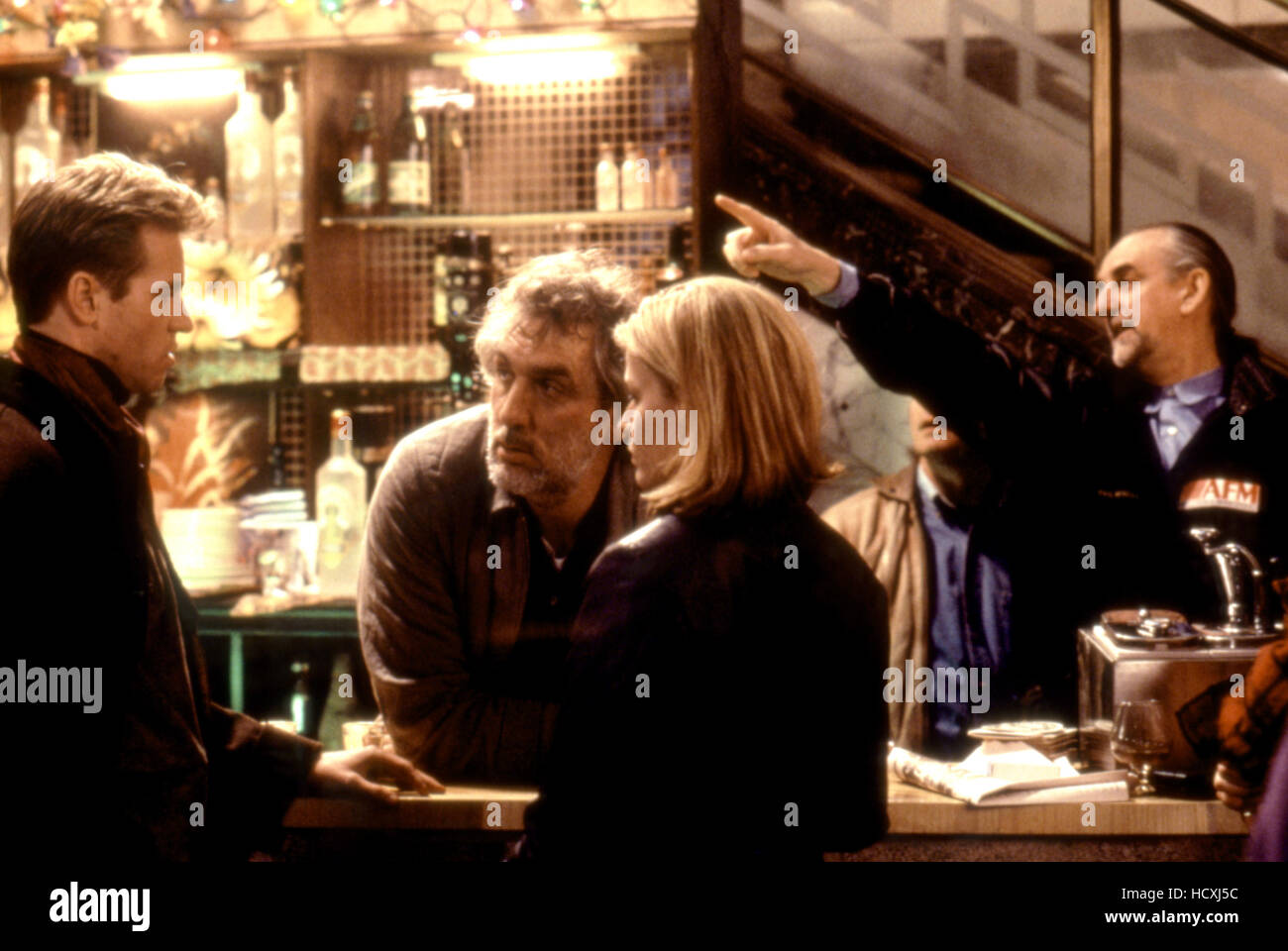 Il santo, Val Kilmer, direttore Philip Noyce e Elisabeth Shue sul set ...