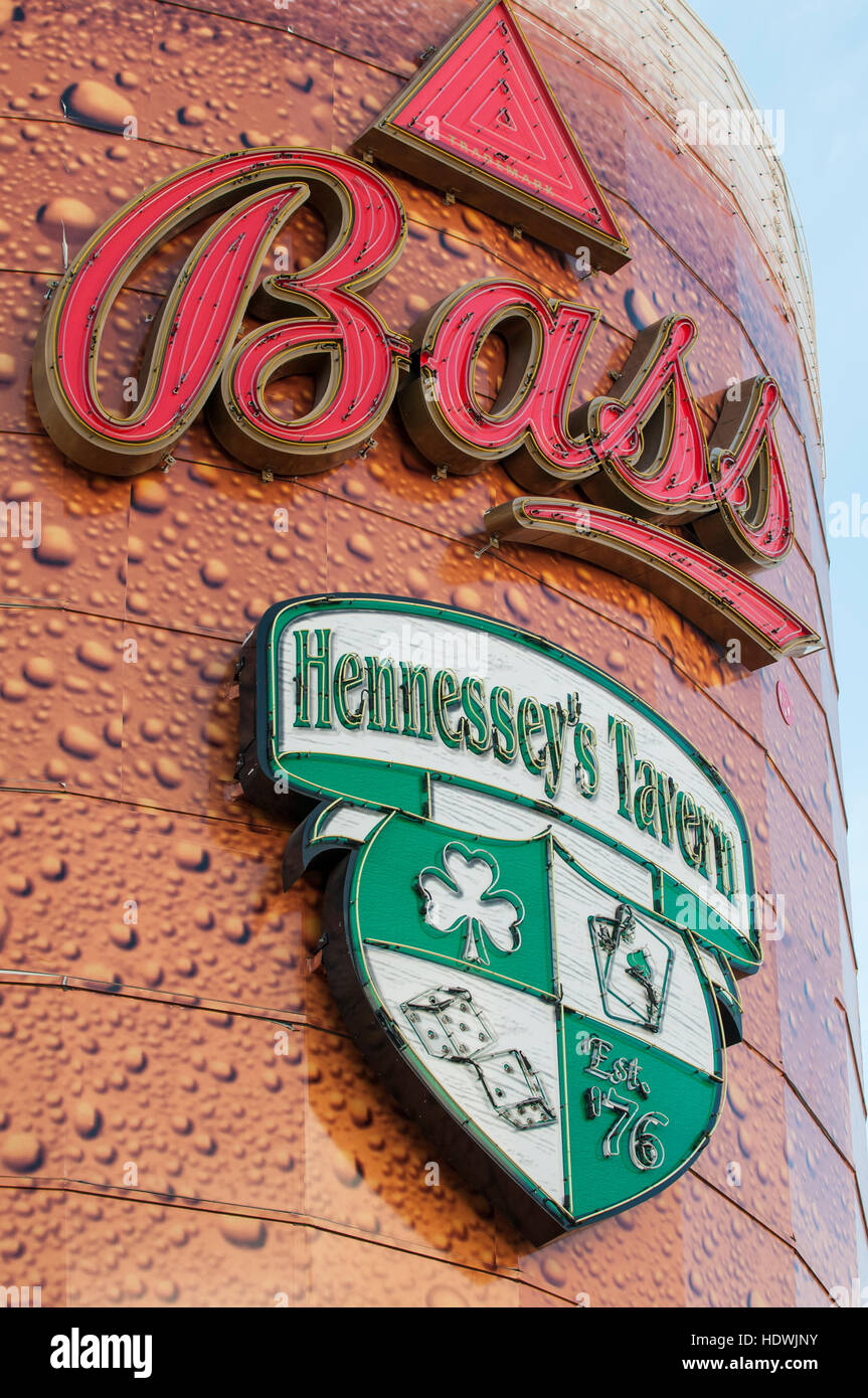 Taverna iconica immagini e fotografie stock ad alta risoluzione - Alamy