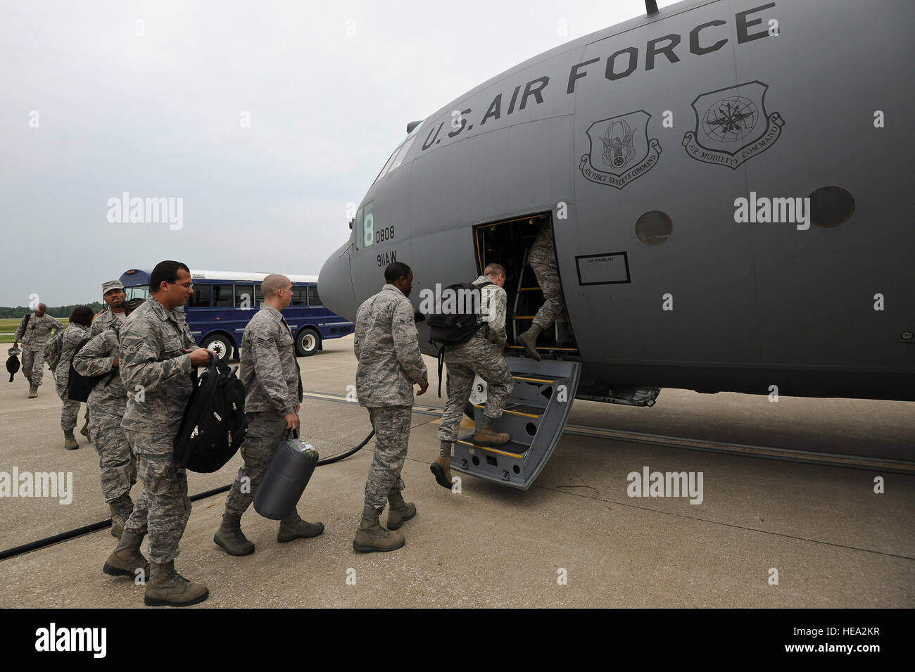 C 130 hercules cargo plane dalle 758th squadrone del ponte aereo ...