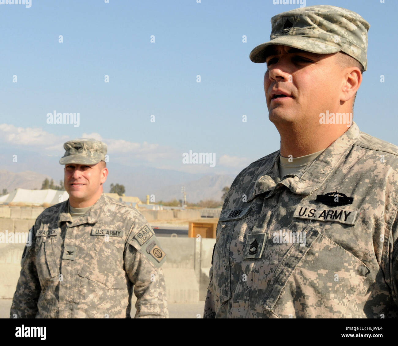 Stati Uniti Esercito Col. Kenneth C. Braddock, capo del team per il ...