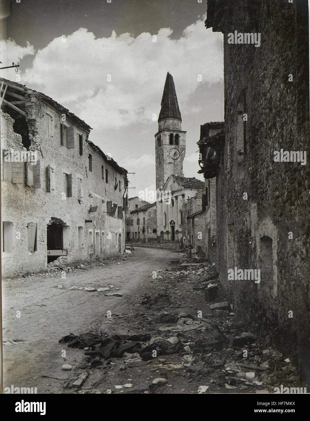 Questa opera d'arte delle collezioni Europeana mostra il Falze di Piave ...