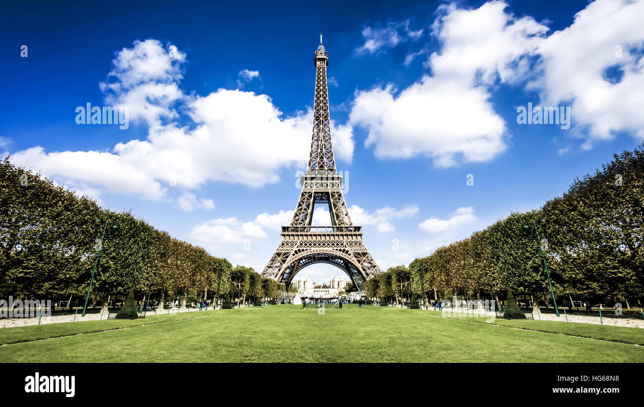 Visitare la torre eiffel immagini e fotografie stock ad alta ...