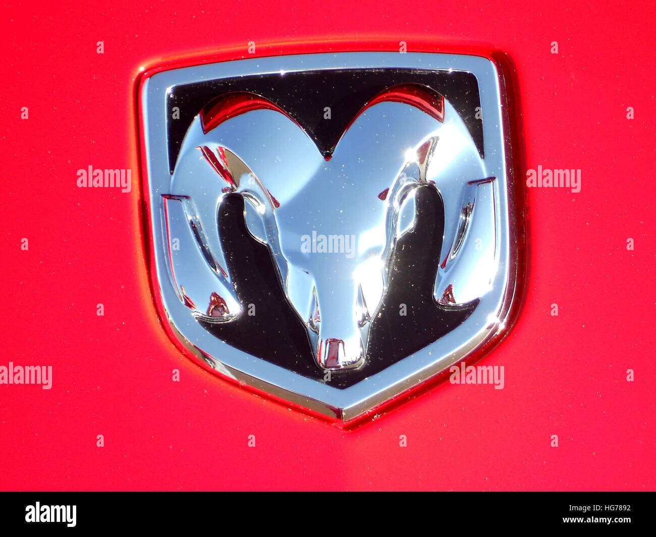 Dodge ram logo immagini e fotografie stock ad alta risoluzione - Pagina ...