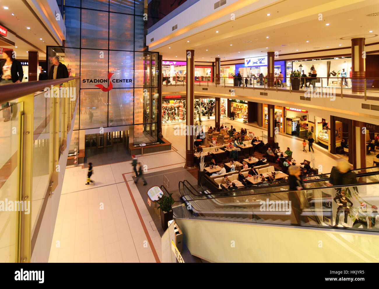 Vienna shopping mall immagini e fotografie stock ad alta risoluzione ...