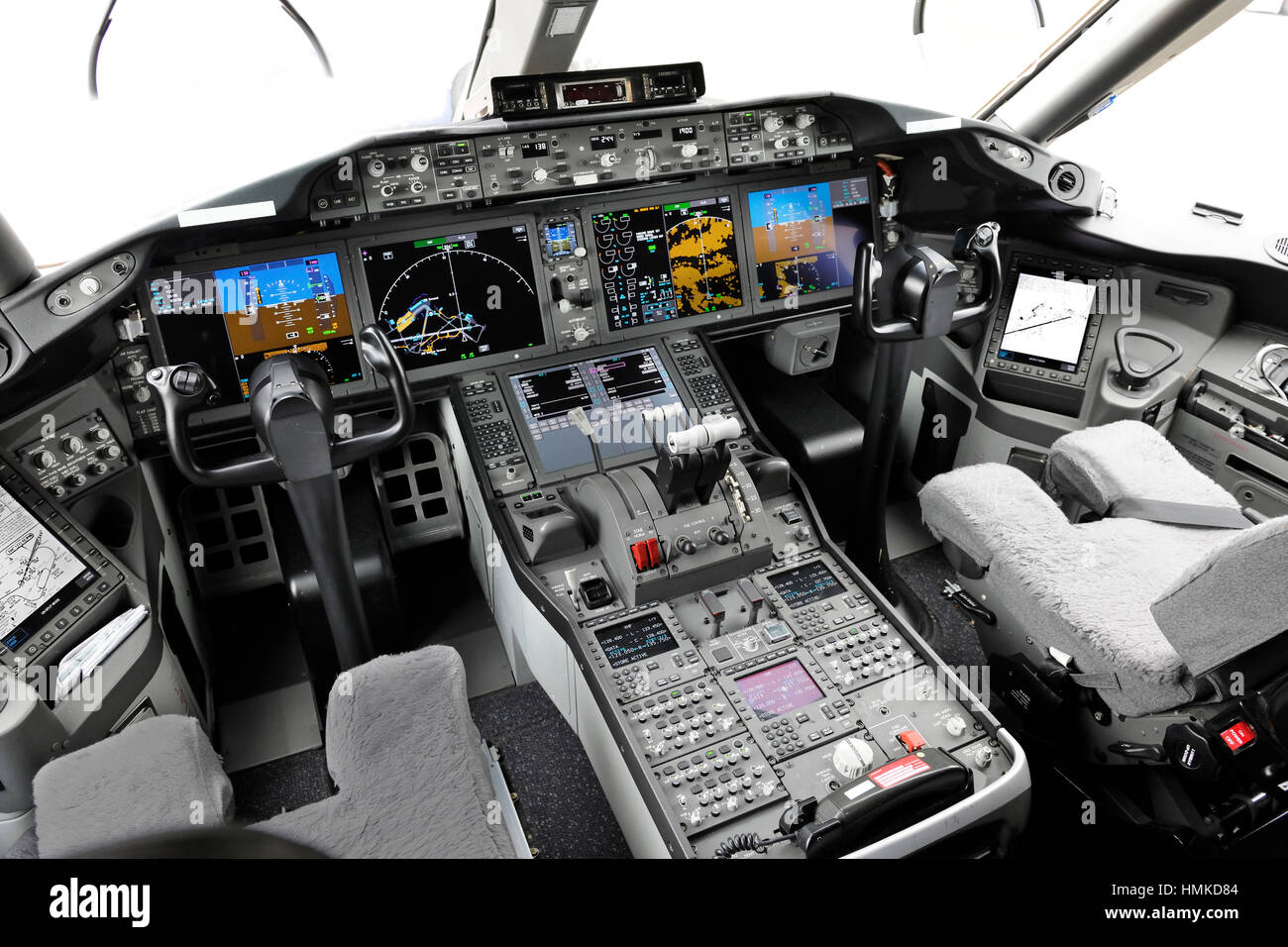 Boeing 787 dreamliner interior immagini e fotografie stock ad alta ...