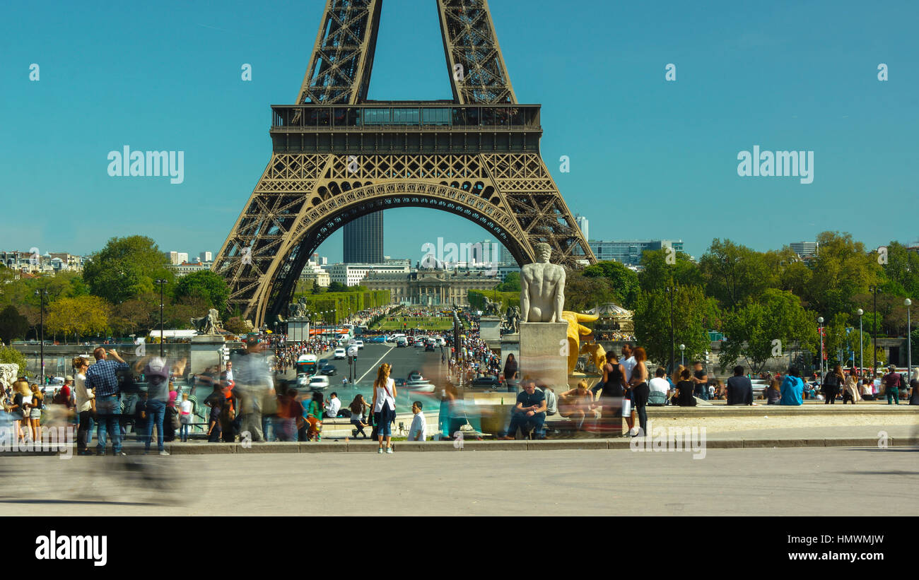 Vista di Parigi e la Torre Eiffel, la torre Eiffel è il monumento più ...