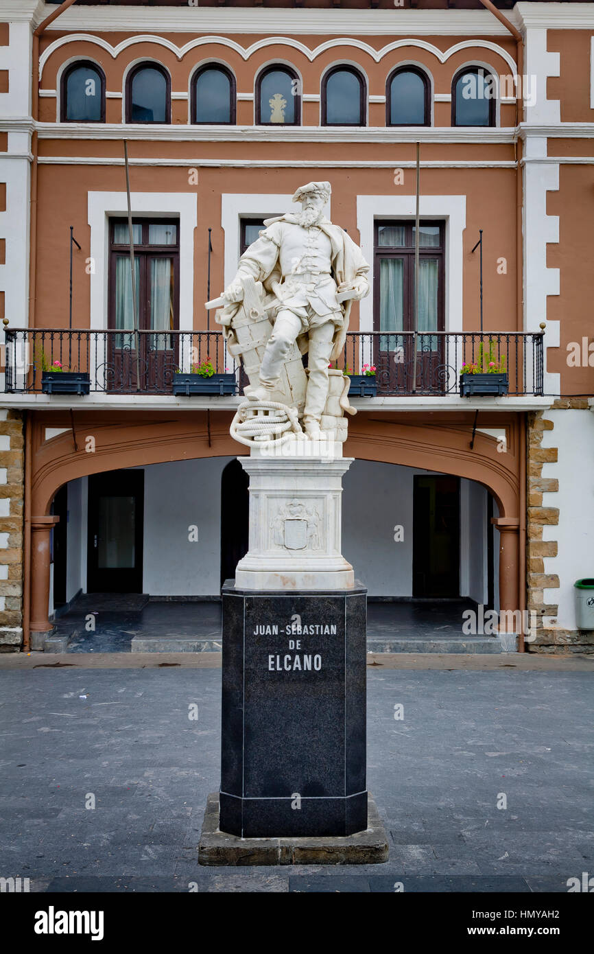 Monumento a juan sebastian elcano immagini e fotografie stock ad alta ...