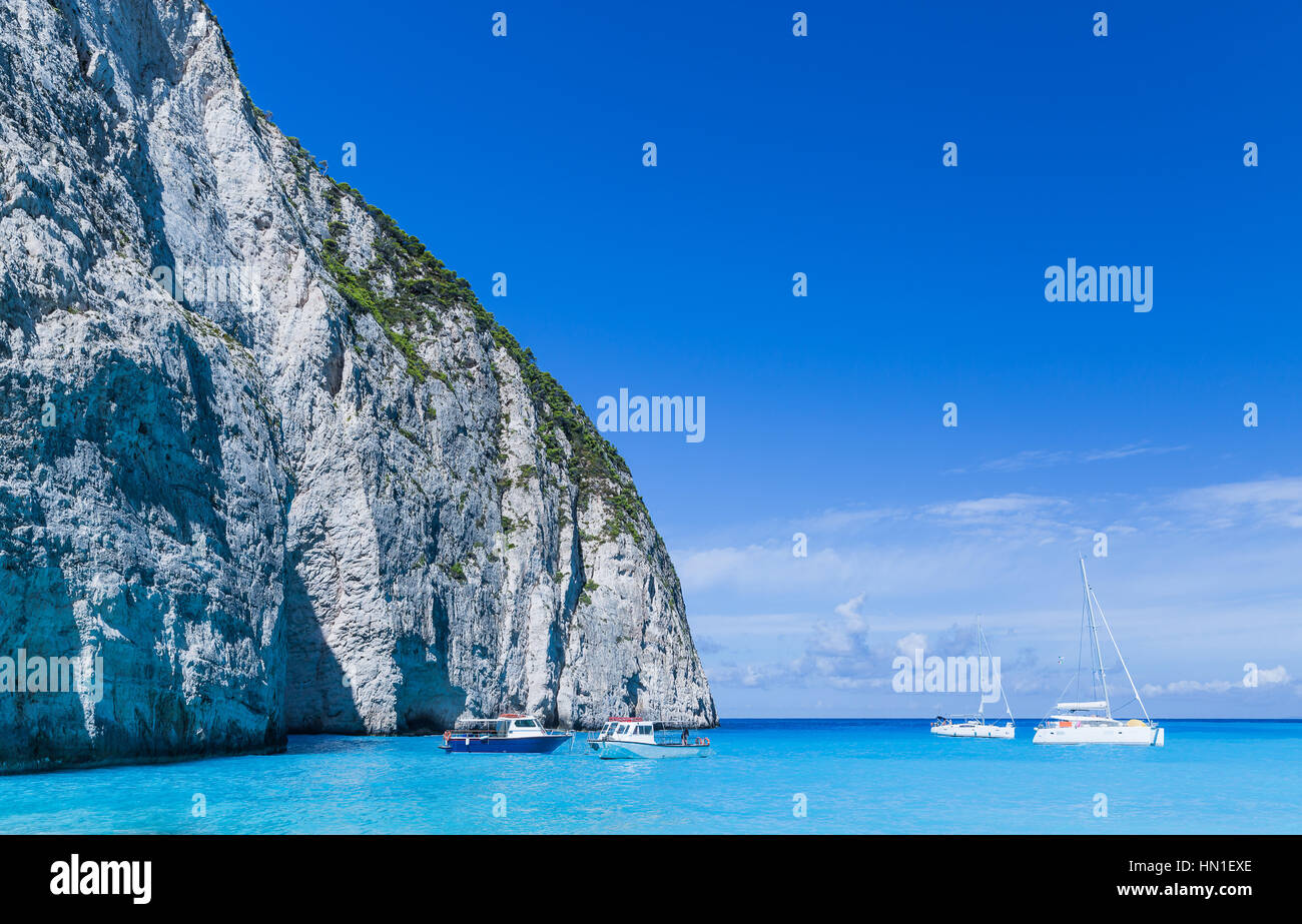 Barca blu della laguna immagini e fotografie stock ad alta risoluzione ...
