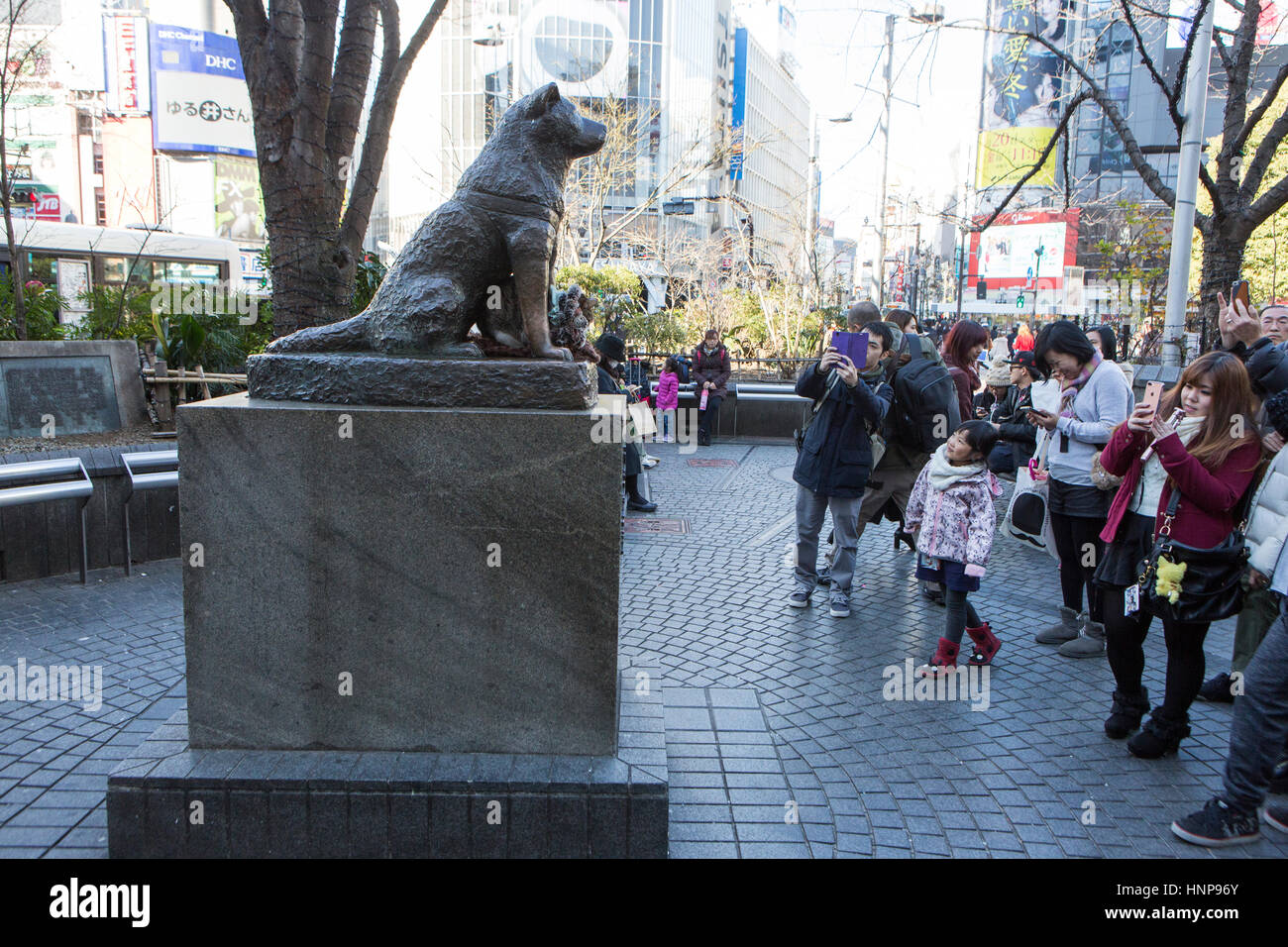 Statua di cane hachiko shibuya tokyo giappone immagini e fotografie ...