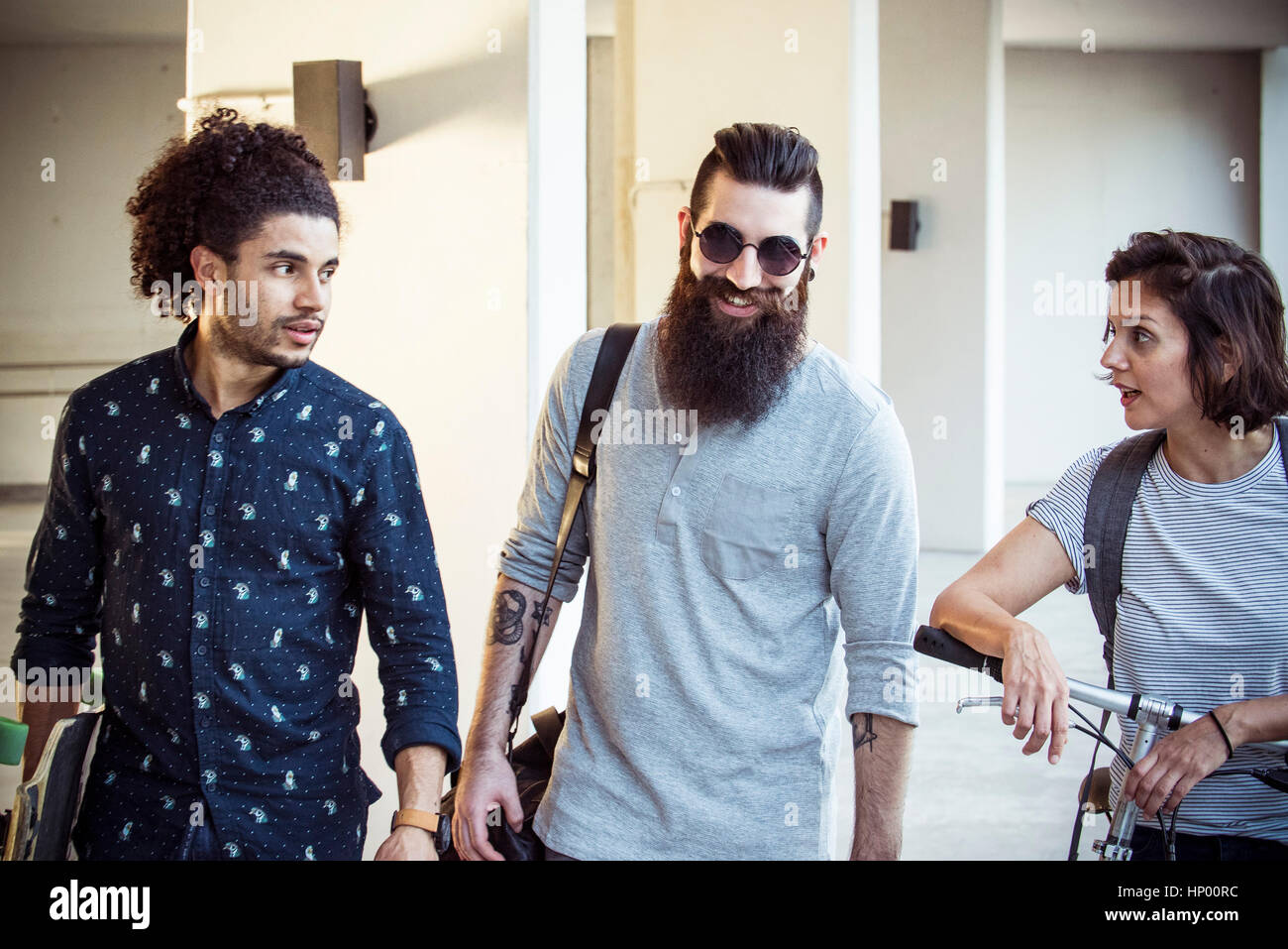 Altri vanno in bici immagini e fotografie stock ad alta risoluzione - Alamy