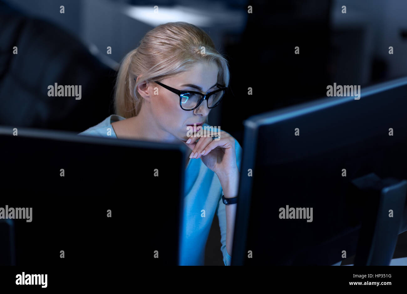 Pirata informatico immagini e fotografie stock ad alta risoluzione - Alamy