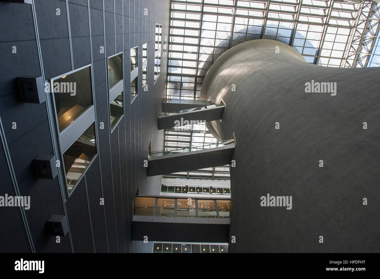 Edificio pirelli immagini e fotografie stock ad alta risoluzione - Alamy