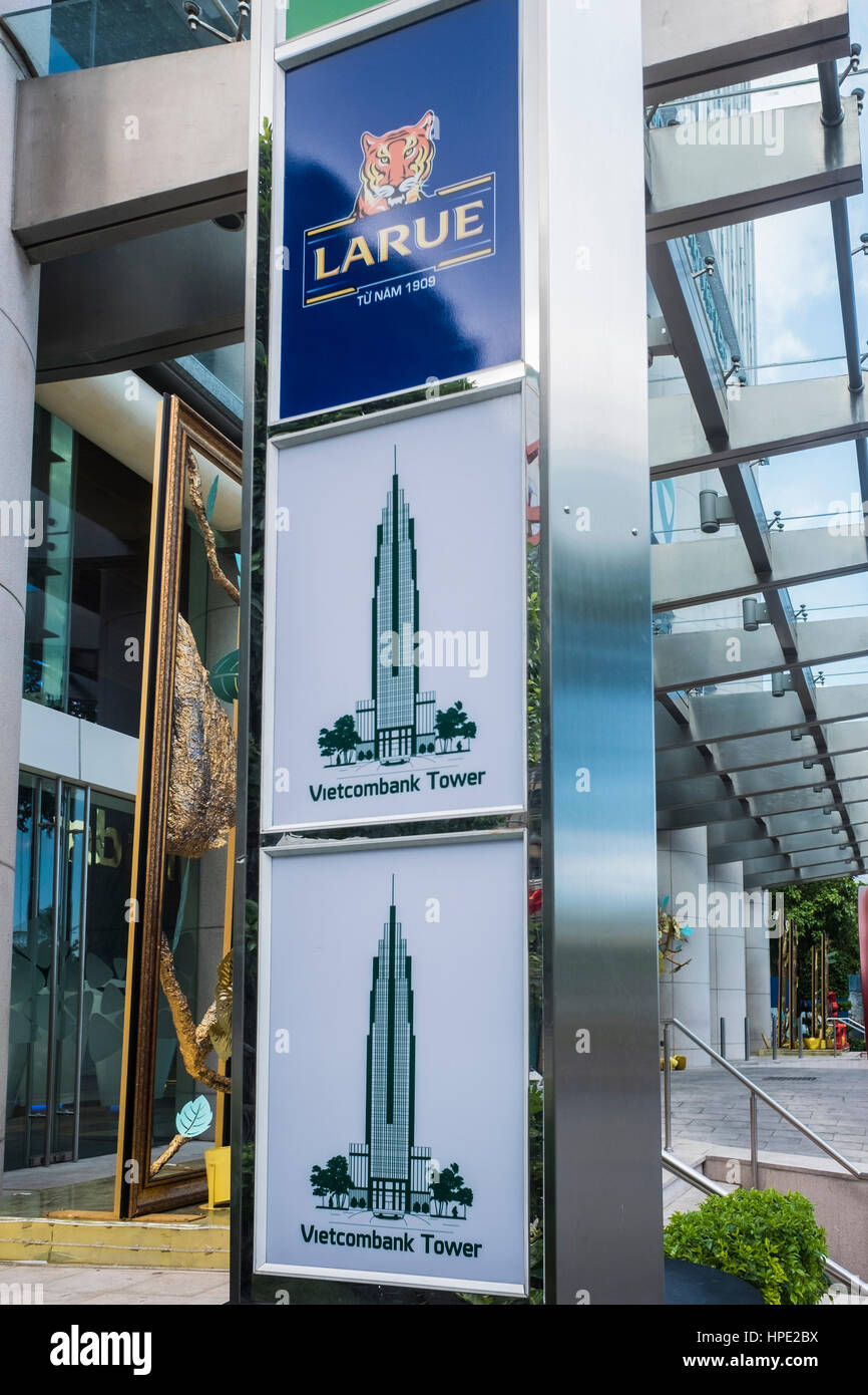 Torre di vietcombank immagini e fotografie stock ad alta risoluzione ...