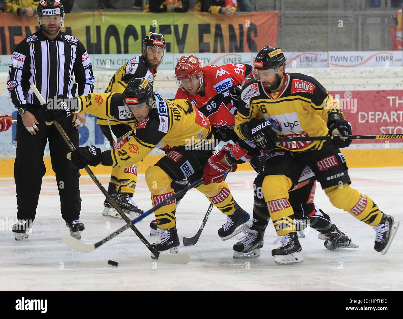 Riley holzapfel immagini e fotografie stock ad alta risoluzione - Alamy