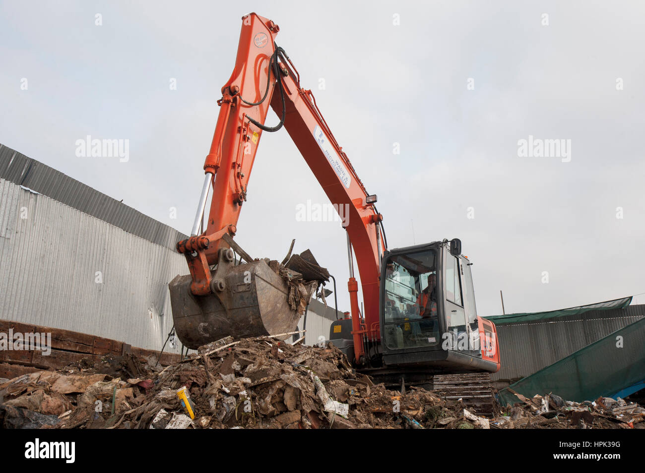 Caterpillar pala immagini e fotografie stock ad alta risoluzione - Alamy