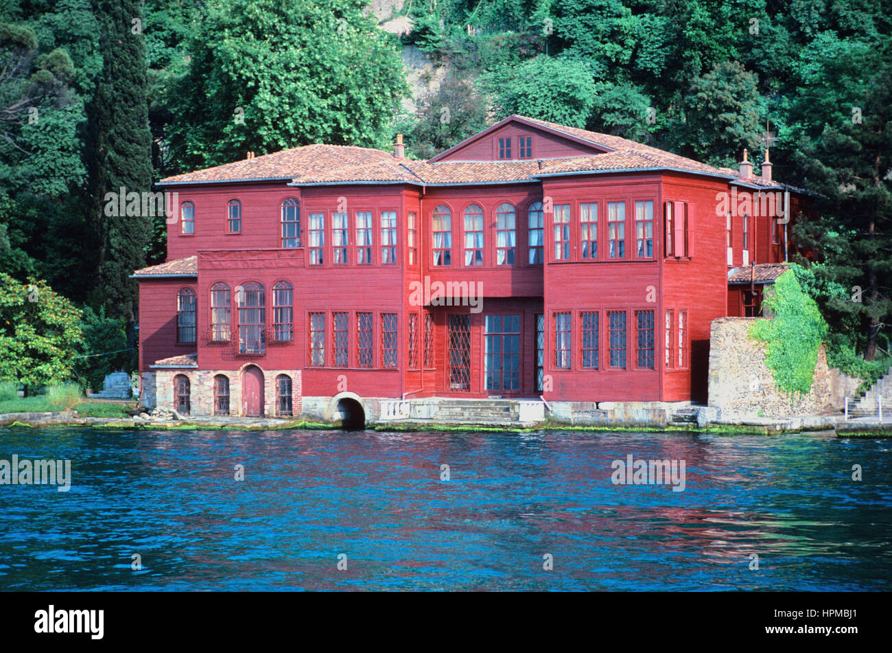 Conte Ostrorog Yali (c19th) un legno Ottomano Waterfront Mansion o ...
