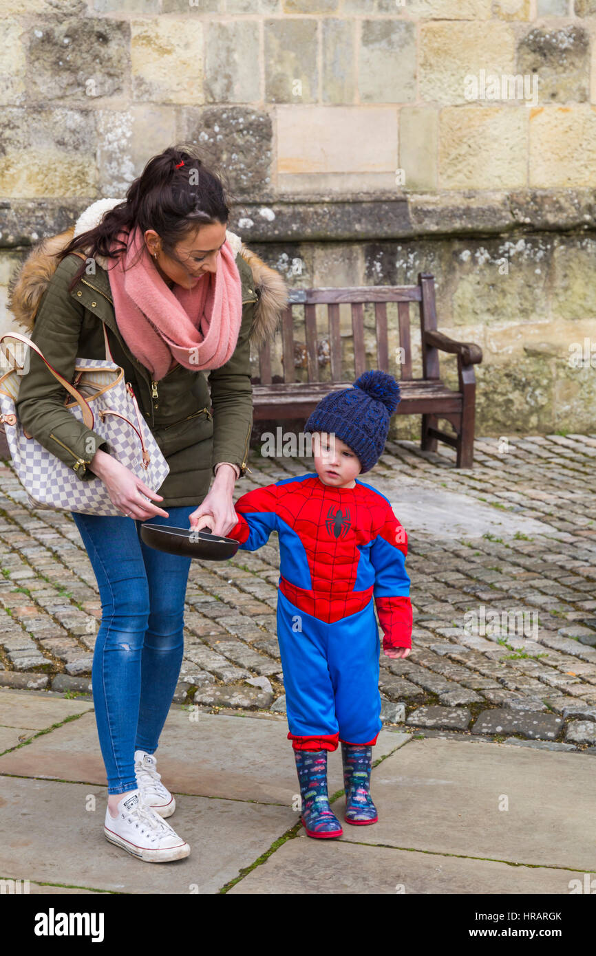 Spider man costume immagini e fotografie stock ad alta risoluzione - Alamy
