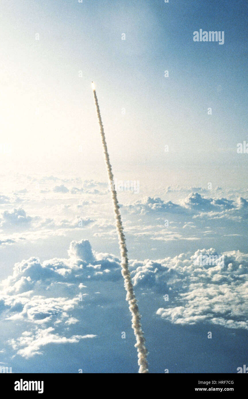 Lo sfidante dello space shuttle decolla immagini e fotografie stock ad ...