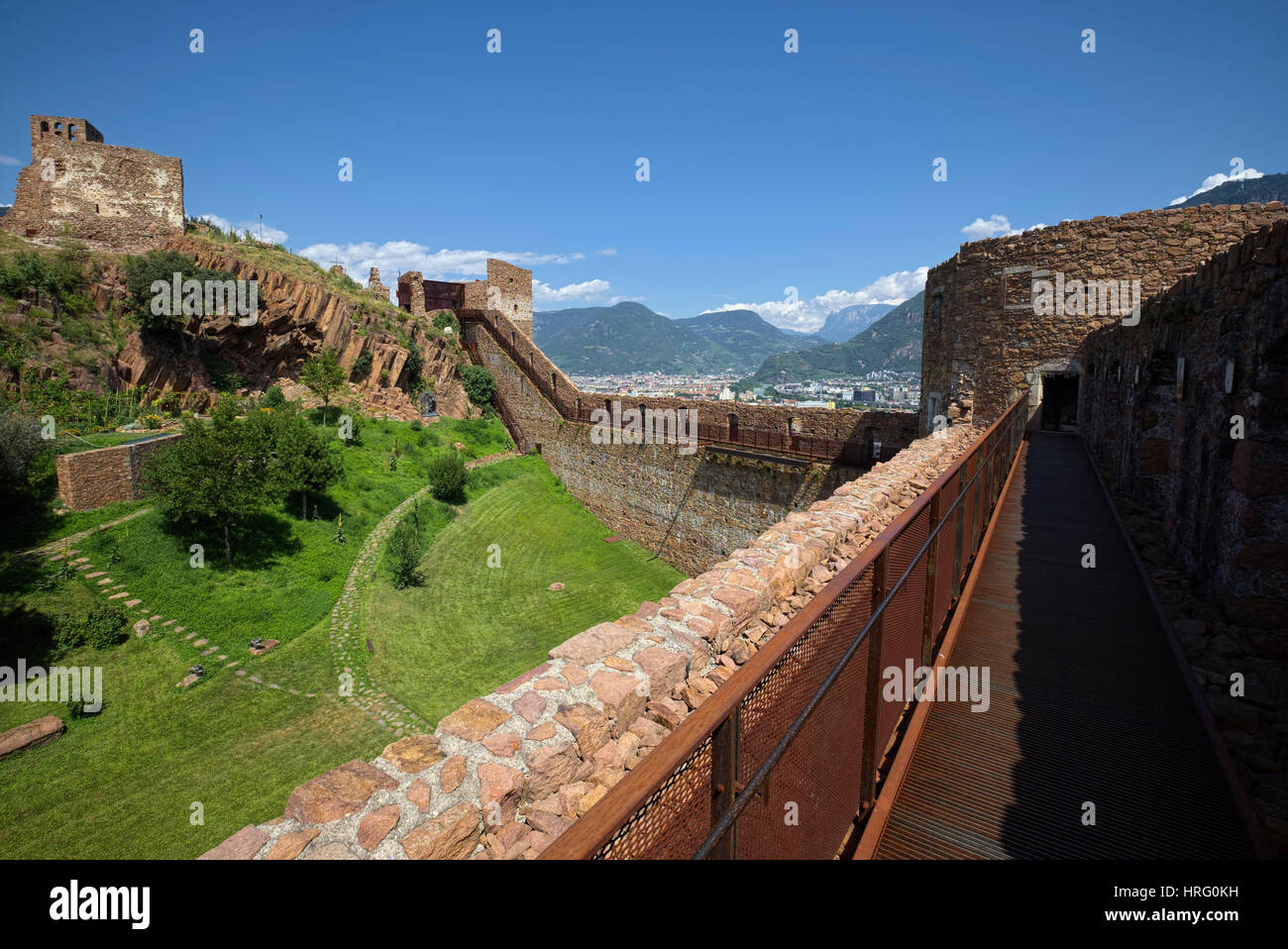 Messner mountain museum firmian immagini e fotografie stock ad alta ...