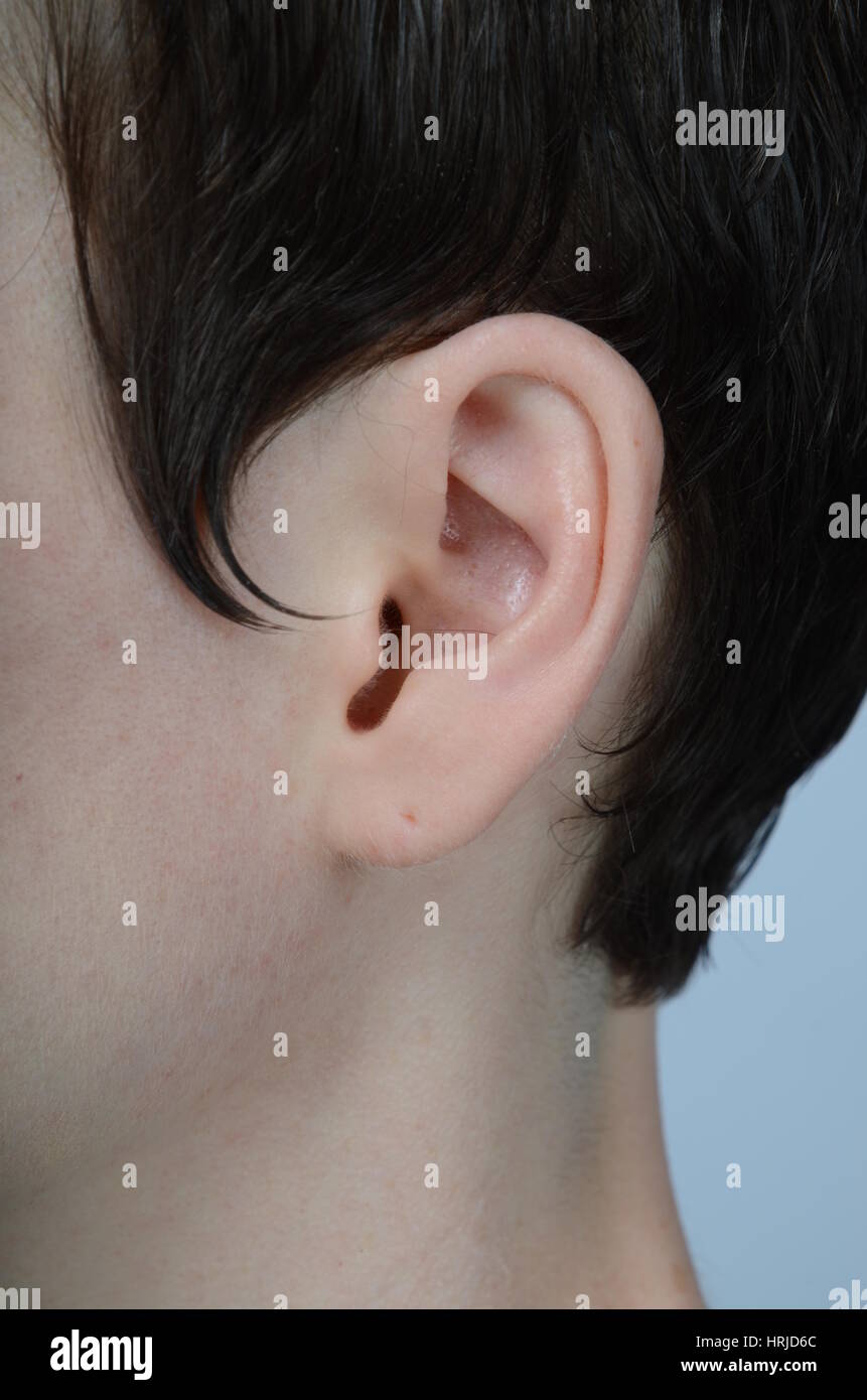 Buco all'orecchio immagini e fotografie stock ad alta risoluzione - Alamy