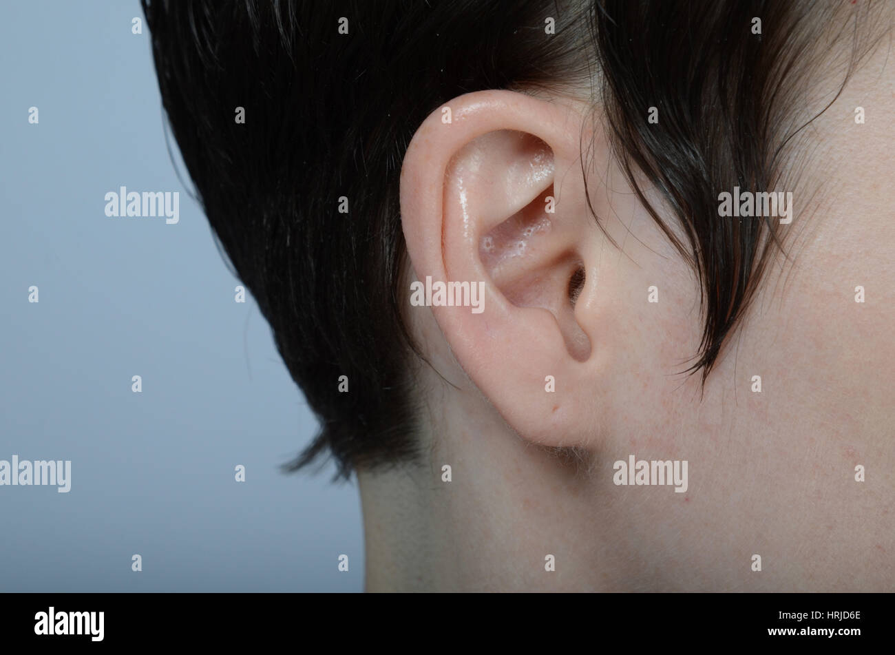 Buco all'orecchio immagini e fotografie stock ad alta risoluzione - Alamy