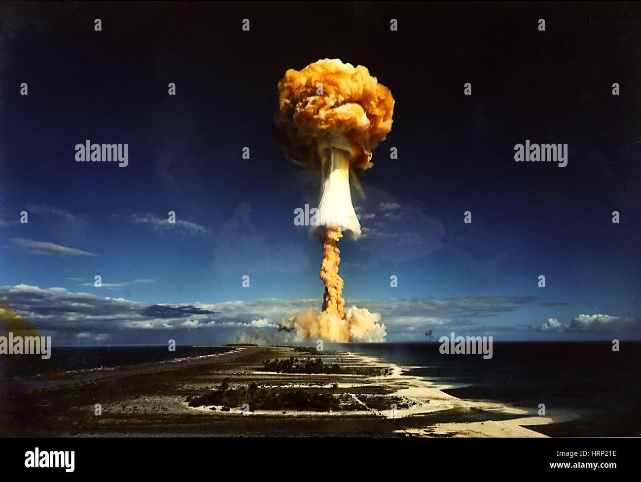 Test nucleare francese immagini e fotografie stock ad alta risoluzione ...