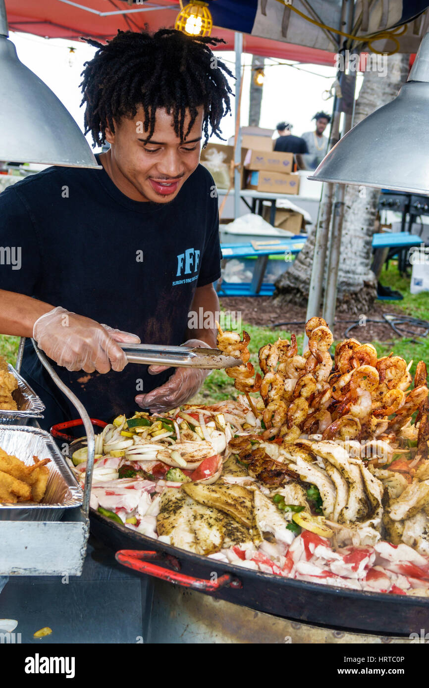 Bancarella di cibo africano immagini e fotografie stock ad alta ...