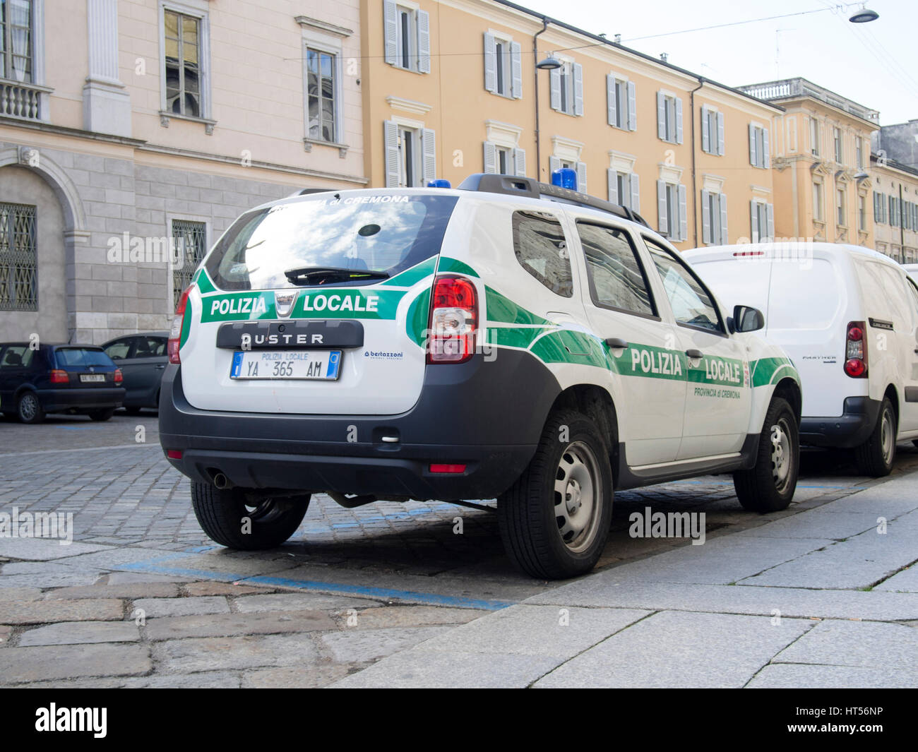 Polizia italiana in uniforme immagini e fotografie stock ad alta ...