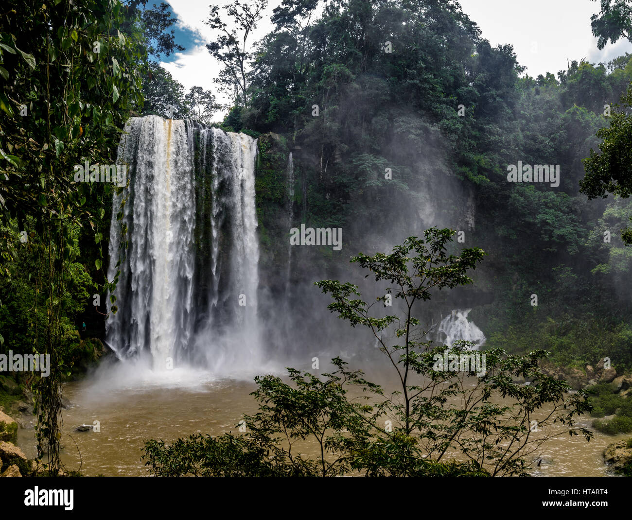 Cascate di agua azul immagini e fotografie stock ad alta risoluzione ...