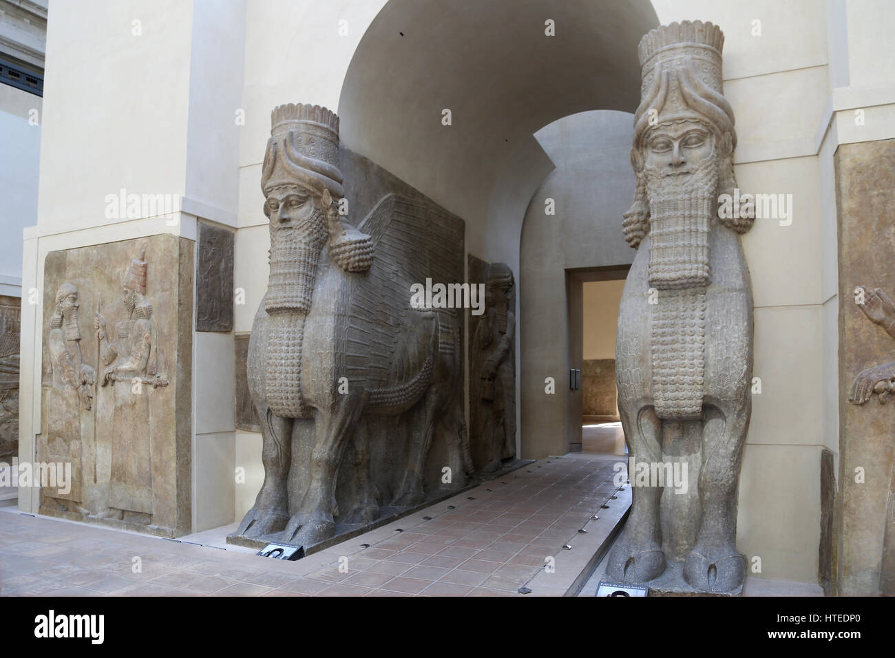Lamassu dal palazzo di Sargon II Ingresso monumentale. Gli Assiri. 721 ...