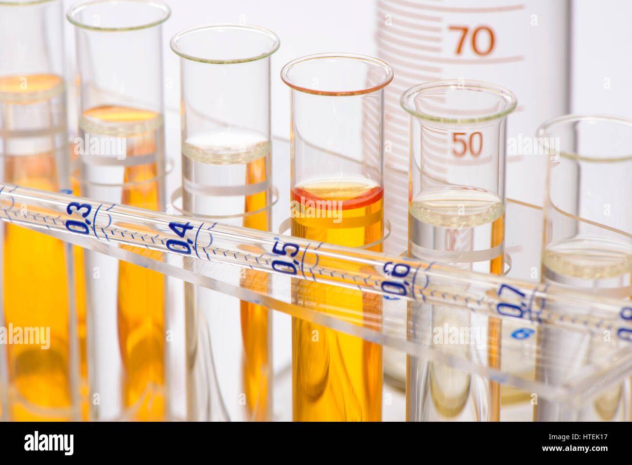 Laboratorio chimico immagini e fotografie stock ad alta risoluzione - Alamy